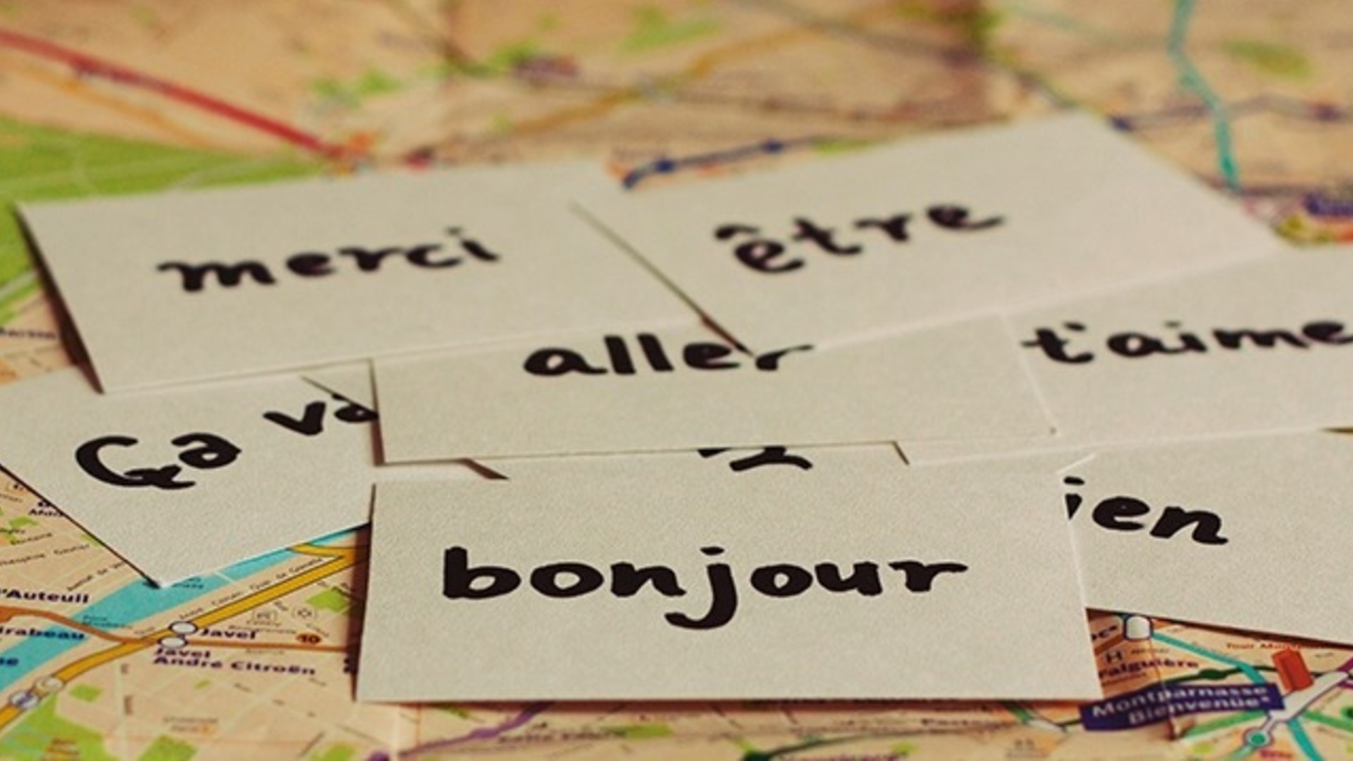 Motivos para aprender francês: entenda e conheça quais são!